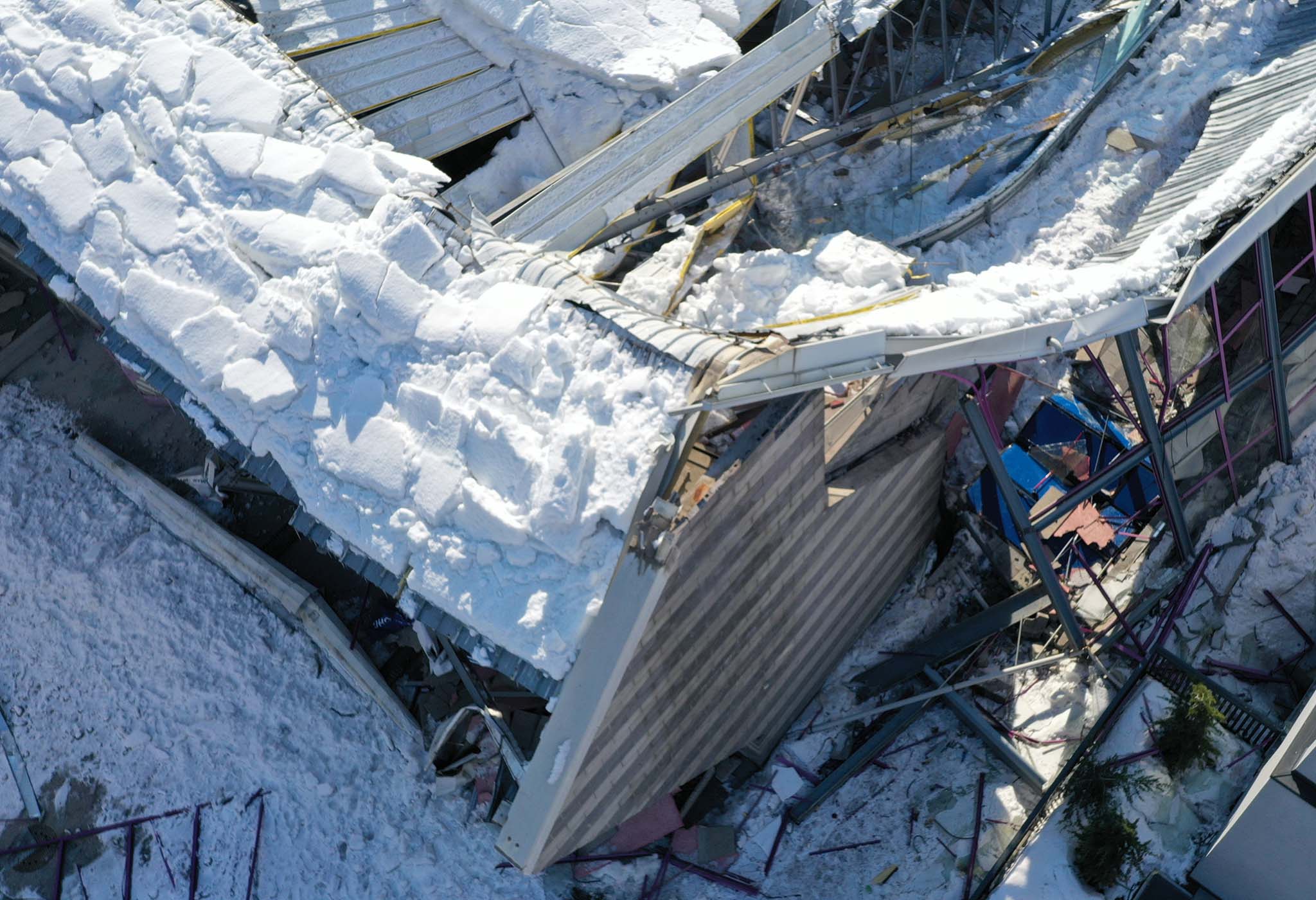 Commercial Storm Claims | Frozen Pipes | Roof Collapse Michigan | Globe ...